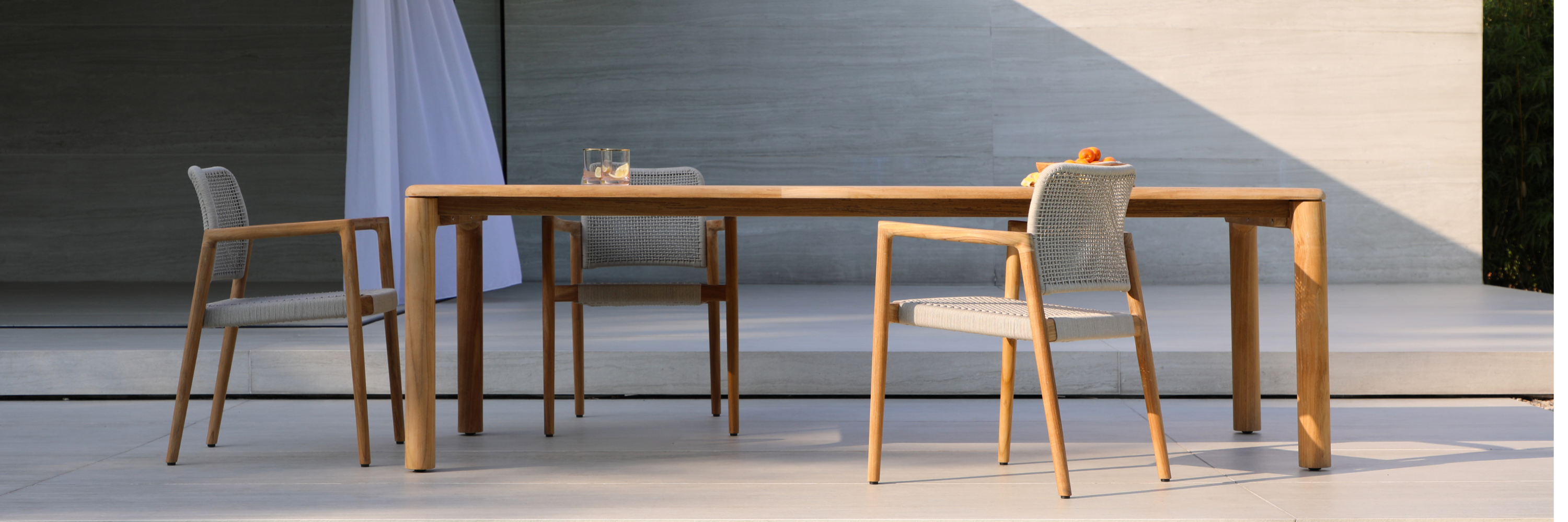 Pebl: Outdoor Dining Collection – MØN exteriors